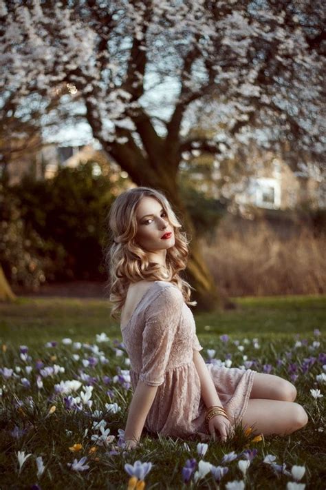 Nude Girl Outdoor Photo Telegraph