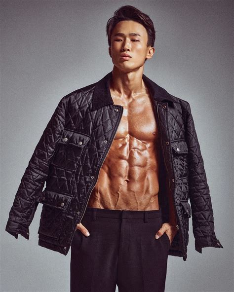 공부하는 트레이너 김지홍 울산재활울산헬스울산pt 주 1회 헬스ems 슈트 착용하고 오늘은 모처럼 늦잠을 자