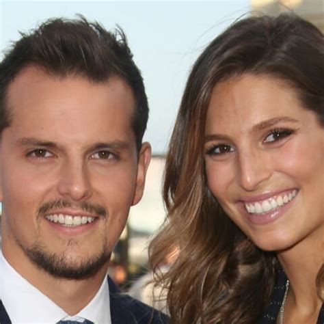 Laury Thilleman et Juan Arbelaez bientôt le mariage Il veut que je