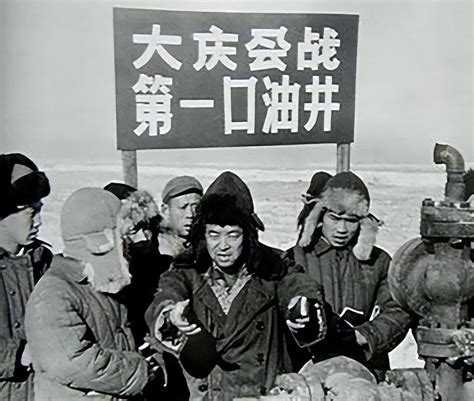 余秋里：用一条胳膊换回一位中将，官至副国级，主席称赞他为帅才 知乎