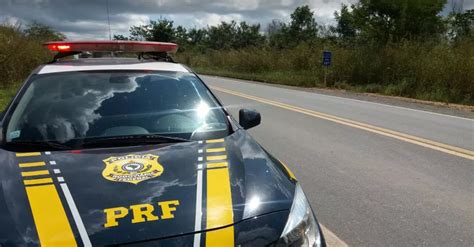 Jovem De 22 Anos Morre E Adolescentes Ficam Feridos Após Carro Sair Da