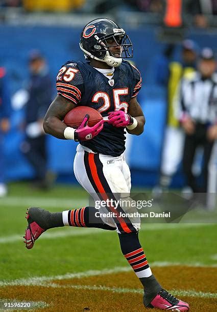 Chicago Bears Garrett Wolfe Photos And Premium High Res Pictures