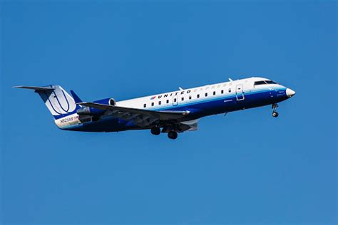 봄바디어 Crj 200 공통사항 속달우편 접근 Jfk 공항 Airbus에 대한 스톡 사진 및 기타 이미지 Airbus