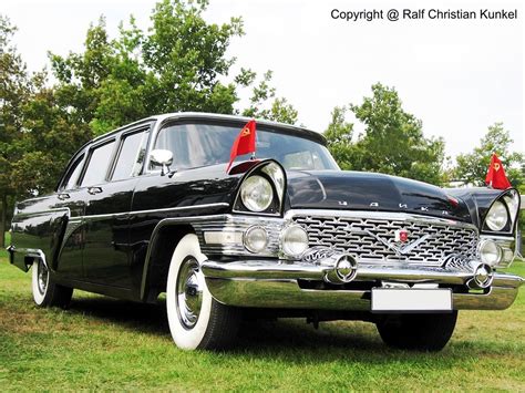 Gaz-13 "Tschaika" | Retro cars, European cars, Cool cars