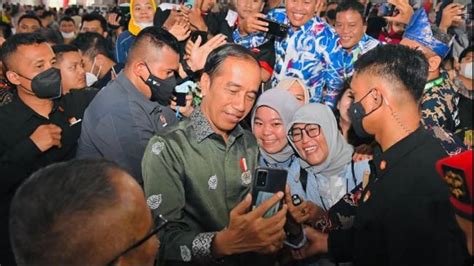 Approval Rating Jokowi Tinggi Pilihannya Dalam Pilpres 2024 Dinilai