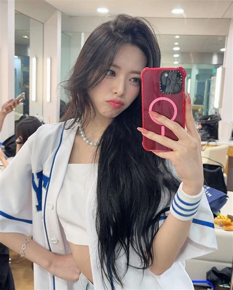 230803 Itzy Yuna Instagram Update Kpopping