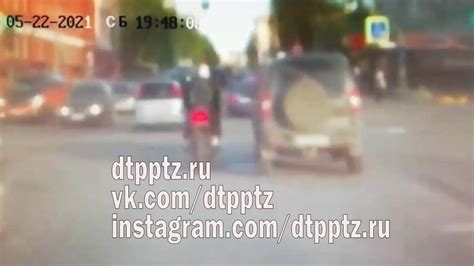 Погоня за мотоциклистом - YouTube
