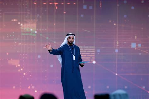 بالفيديو نبتة محمد بن زايد هدية سيف بن زايد لضيوف القمة العالمية