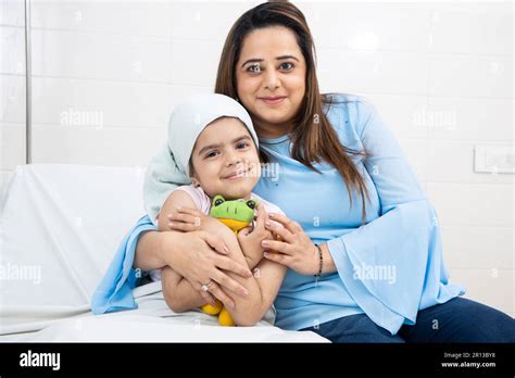 Indian Woman Hug Her Little Daughter Cancer Patient Undergoing Course