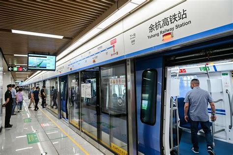 浙江杭海城际铁路通车运营