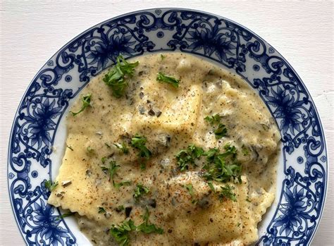 How To Make Ravioli With Pesto Coconut Cream Sauce Morgan Be Cookin