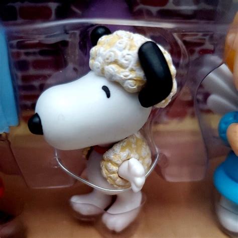 Peanuts Toys Peanuts Pageant Mini Figure Set With Play Stage Background Poshmark