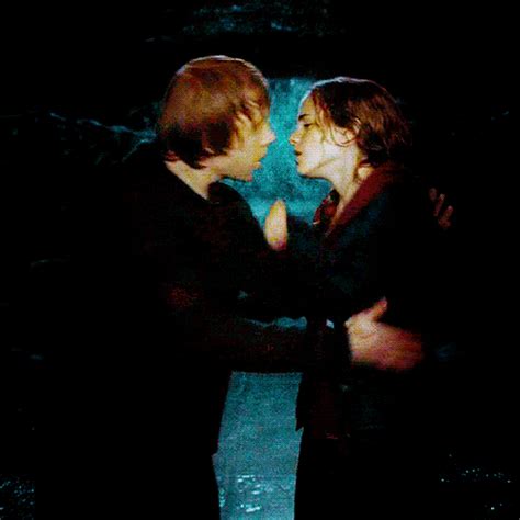Harry Potter Ginny Kiss 