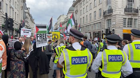 Uk Tens Of Thousands March For Palestine Towards Israeli Embassy In