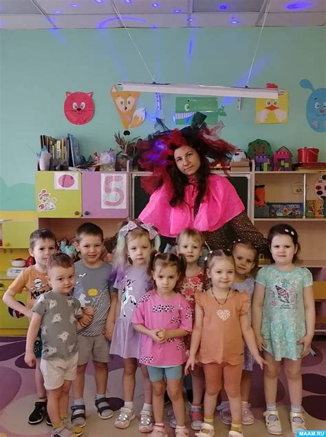 Фотоотчёт «День смеха во второй младшей группе 3 фото Воспитателям