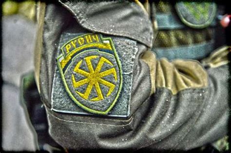 Воюющие в Украине российские наемники связаны с правыми экстремистами
