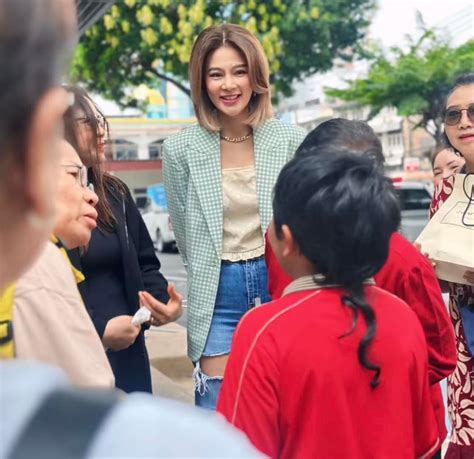 Gossipstar ฮือฮา คนไทยทั้งประเทศเอ็นดู🥰ในความน่ารักของนักแสดงรุ่นใหญ่ ปูมัณฑนา เมื่อได้มาเจอ