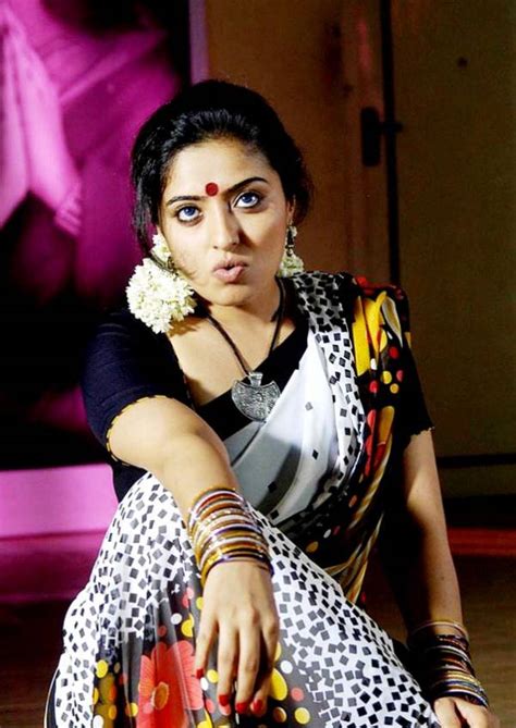 Bollywood Actreeses Busty Desi Aunty Navel Show Pics
