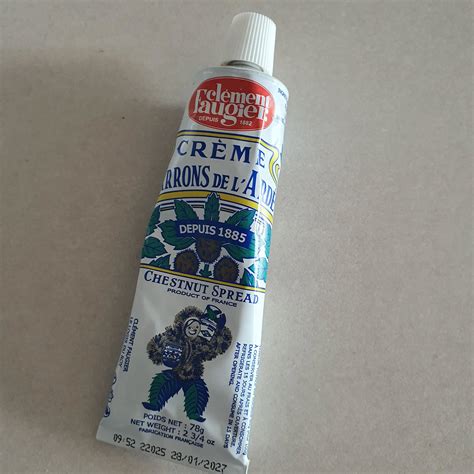 굿모닝♡ 무식이 통통 튄 이야기야🙈 지난주 에고가 나한테 요거슬 주었어 집에와서 위에 크림만 눈에 담고는 첨보는 핸드크림이군 역시 악기를 만지는 여인은 첨보는 핸드