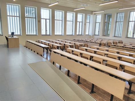 Aulas Docentes — Escuela De Ingeniería De Barcelona Este Eebe — Upc