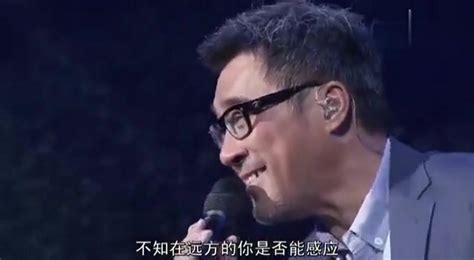 李宗盛「超话」《别怕我伤心》现场版，“好久没有人陪我谈心，怀念你柔情似水的眼睛，我的爱也曾经深深温暖你的心灵，你和他之间是否，已经有了真感情