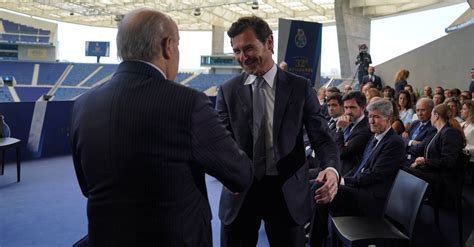 André Villas Boas Toma Posse Como Presidente Do Fc Porto Sic Notícias