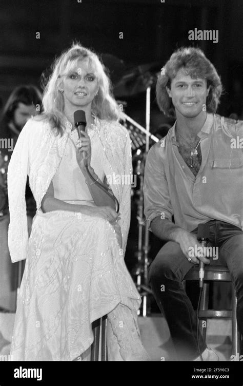 Olivia Newton John And Andy Gibb On Stage On March 19 1980 Credit