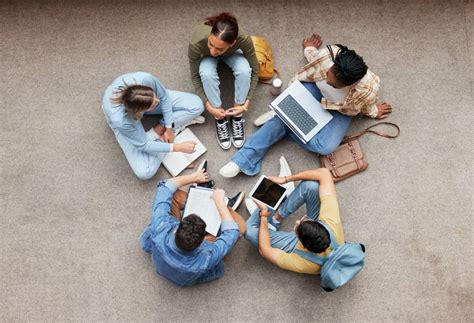 5 conseils pour bien choisir son PC portable étudiant Masculin