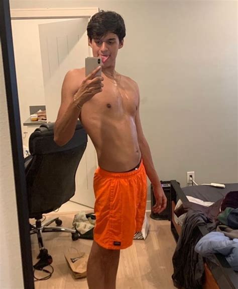 Meet The Love Of Omar Apollos Life Exploring The Rumors And Facts