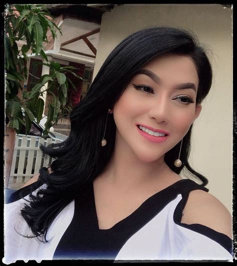 10 Photos Of Sania Velova The Star Of The Adik Barbie Kumalasari Soap
