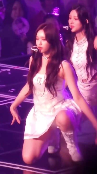 속바지 보이는 아이돌 Youtube