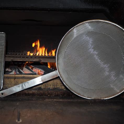 Shop Mesh Pan Round 30cm Fired Chefs Hat