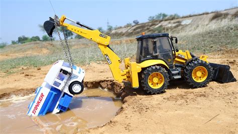 Tata Tipper And Tipper Truck Accident Big Pit Pulling Out Jcb 5cx