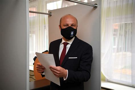 Wybory w Rzeszowie Wygrana Konrada Fijołka Opozycja Stolik się