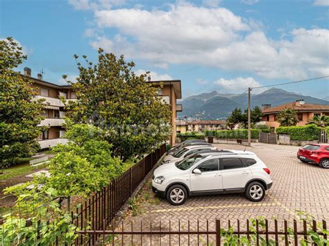 Vendita Appartamento Colico Trilocale In Via Baronia 46 Piano Terra