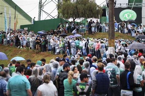 Corpos das vítimas do Chapecoense já chegaram ao Brasil Desporto SÁBADO