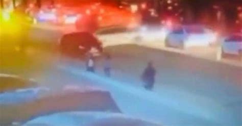 Хааз тоормосоо андуурч гишгэн осол гаргасан эмэгтэй жолооны курст