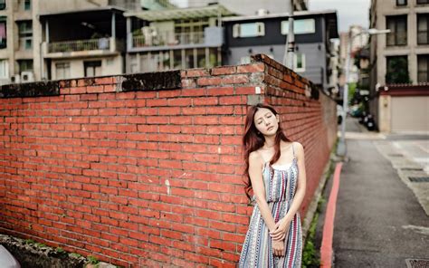 Wallpaper Women Outdoors Model Street Closed Eyes Urban Red