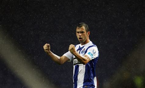 Fc Porto Encaixa Cinco Milhões De Euros Com Venda De Percentagem De