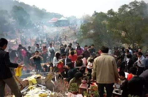清明快到了！扫墓千万别对着墓地拍照，这些事最好也别做