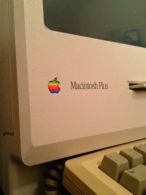 Apple Macintosh Plus Computer