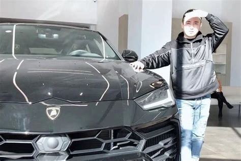 网红“散打哥”喜提300万suv豪车，网友：这个车牌比车还贵搜狐汽车搜狐网