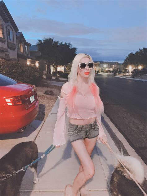 Frenchy Morgan Spotted While Walks Her Dogs 05 Gotceleb