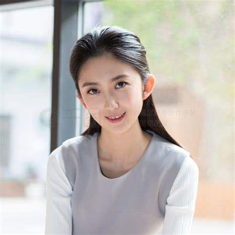 分析高清图片 商务人士分析数据 风景名胜免费下载 格式 3840像素 编号44200483 千图网