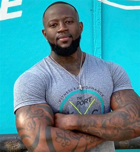 Meet Deon Cummings Canvasrebel Magazine