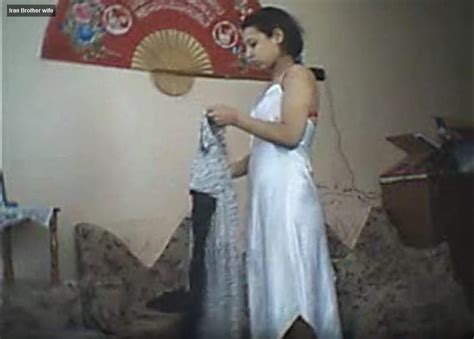 فيديو سكس عربي 1 ايرانى يمارس الجنس مع زوجة شقيقة