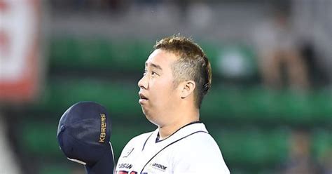 부진 유희관 한화전 5이닝 11피안타 7실점3패 위기