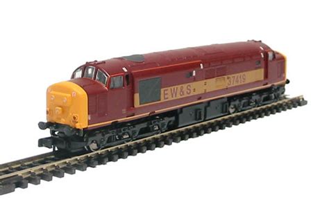 Graham Farish 371 153 Class 37 4 37419 In Ewands Maroon Livery Hattons