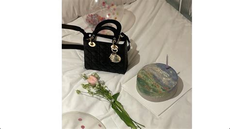 Vlog 18 명절 지나고 친구 결혼 깜짝파티feat 프로포즈💍 명절 깜짝파티 디올 프로포즈 호캉스 아이스링크⛸ 스몰럭케이크🍰 Youtube