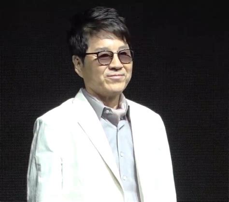 歌手 赵容弼